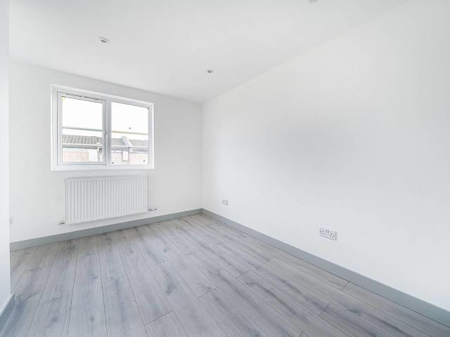 Broomfield, London, E17