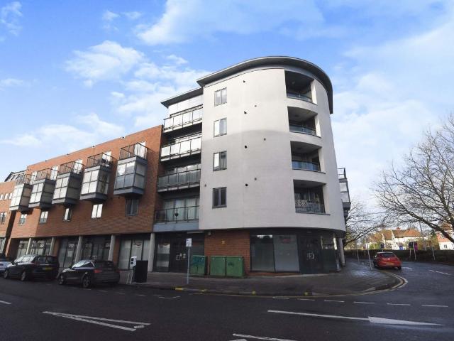 Broomfield Road, Chelmsford CM1, 1 bed flat to rent, £1,295 pcm | PrimeLocation