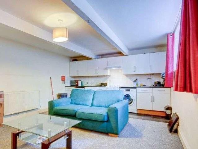 Broomfield Terrace, Whitby, YO21
