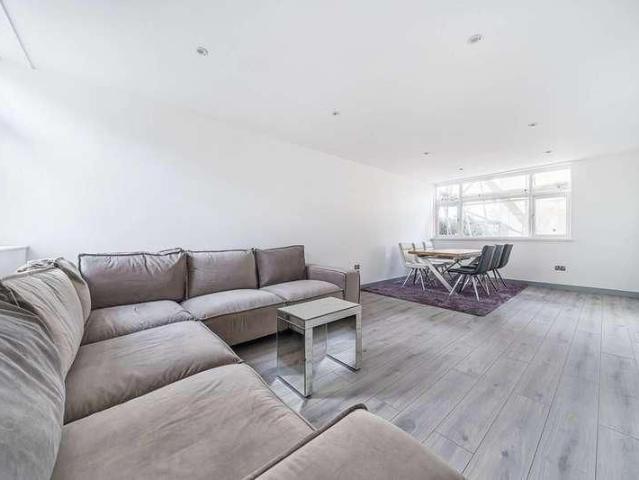 Broomfield, Walthamstow, London, E17