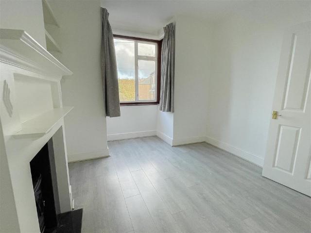 Broomgrove Road, Hastings, TN34 3PL