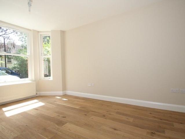 Broomhall Road, Woking