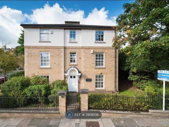 Broomhill Road, London SW18, 2 bed flat to rent, £2,400 pcm | PrimeLocation