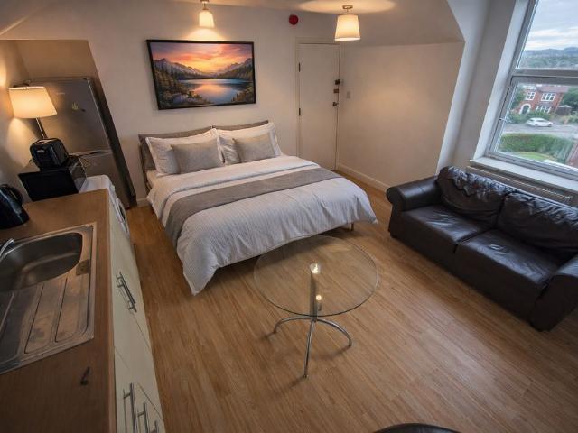 Broomhill Road, Nottingham NG15, Room to rent, £600 pcm | PrimeLocation