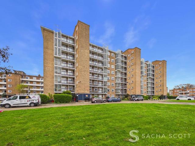 Broomhouse Lane, Sulivan Court. 2 bed flat to rent £2,100 pcm £485 pw