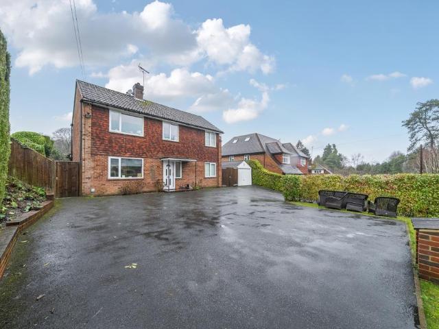 Brattle Wood, Sevenoaks, TN13 4 bed detached house to rent £3,250 pcm £750 pw