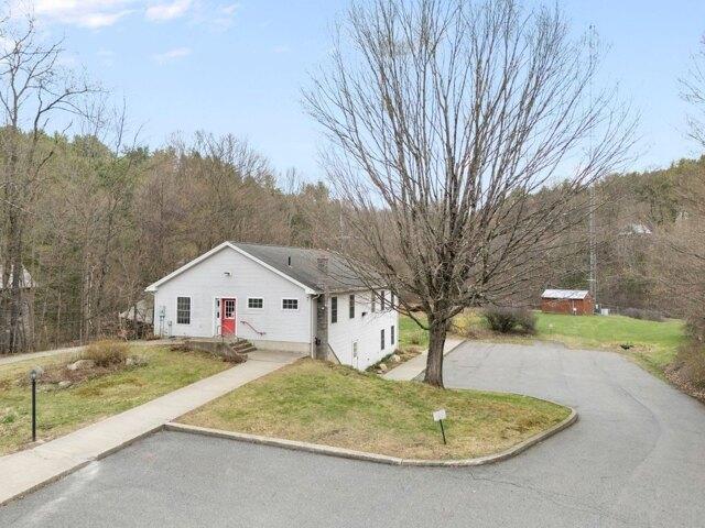 Brattleboro VT 05301 104010189