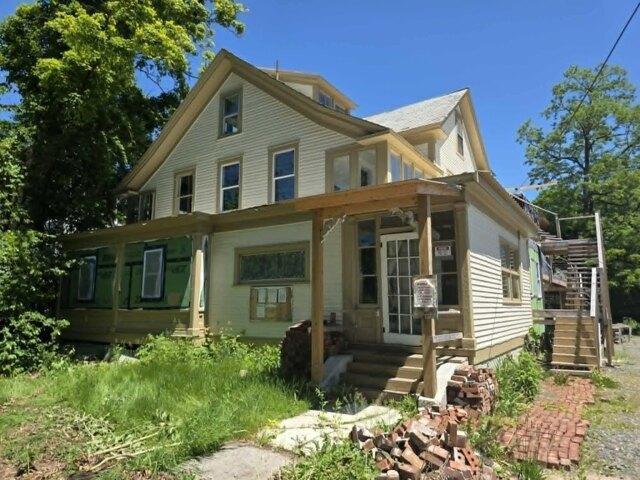 Brattleboro VT 05301 105108182