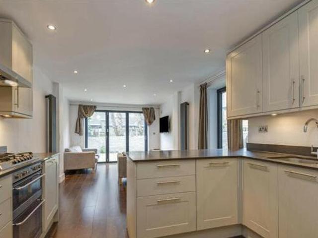 Bravington Road, Maida Vale, 2 Bedroom Flat