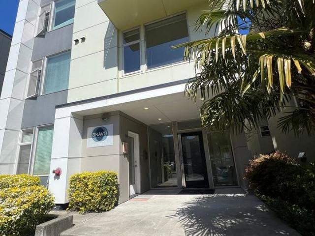 Bravo Apartments Studio Apartment for Rent at 1220 1212, 1216, 1220 East Remington Court, Seattle, WA 98122 Minor