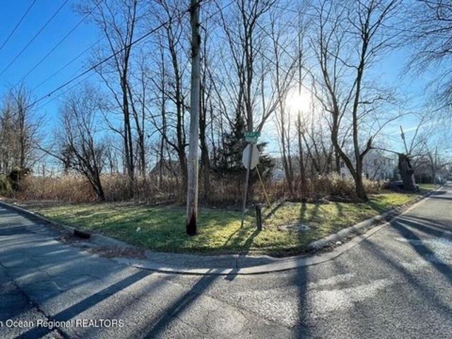 Bray Ave, North Middletown, NJ 07748