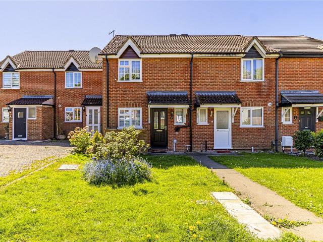 Bray Close, Borehamwood, Hertfordshire WD6, 3 bed detached house to rent, £2,000 pcm | PrimeLocation