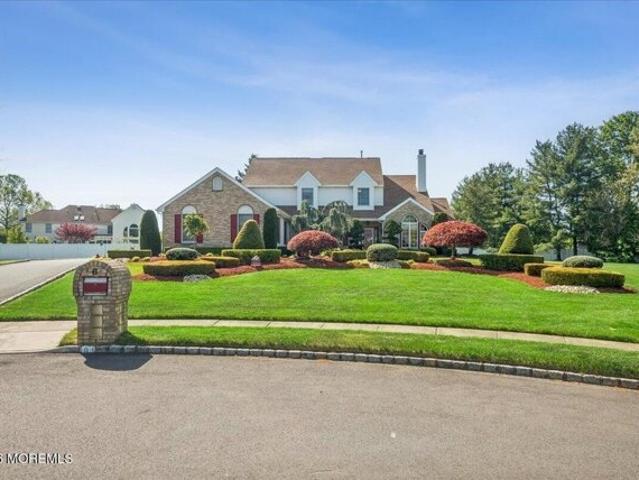 Bray Hollow Ct, Freehold, Home For Sale