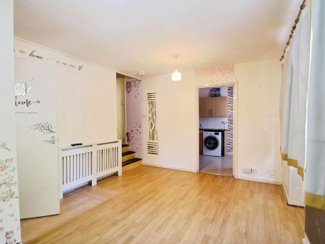 Braybourne Close, Uxbridge UB8, 1 bed maisonette to rent, £1,400 pcm | PrimeLocation