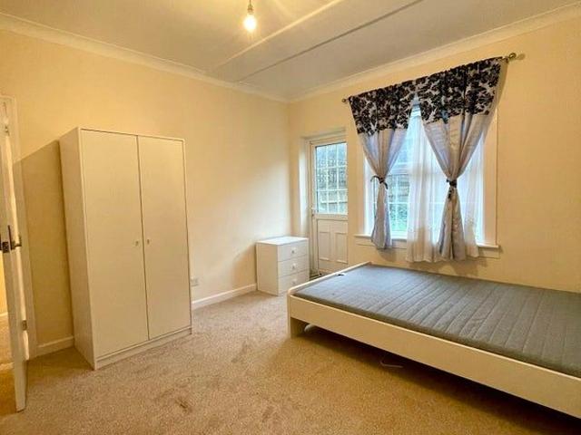Braybrook Street, London W12, Room to rent, £780 pcm | PrimeLocation