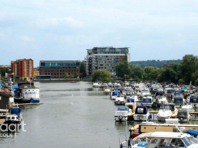 Brayford Street, LINCOLN 2 bed apartment to rent £1,495 pcm £345 pw