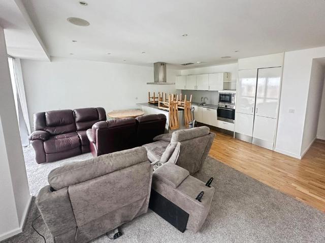 Brayford Street, LINCOLN 2 bed flat to rent £1,375 pcm £317 pw