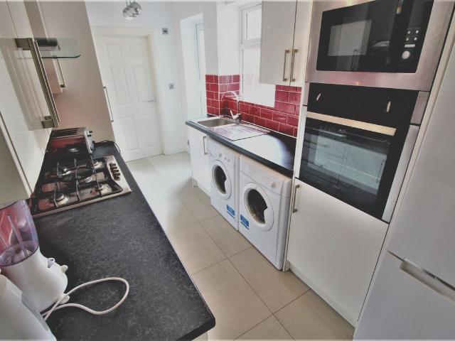 Brays Lane, Coventry CV2, 5 bed terraced house to rent, £1,300 pcm | PrimeLocation