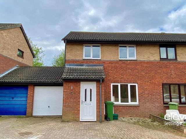 Brayton Court, Shenley Lodge, MK5 3 bed semi detached house to rent £1,495 pcm £345 pw