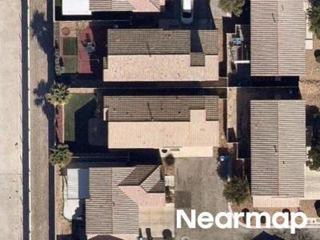Brazelton St