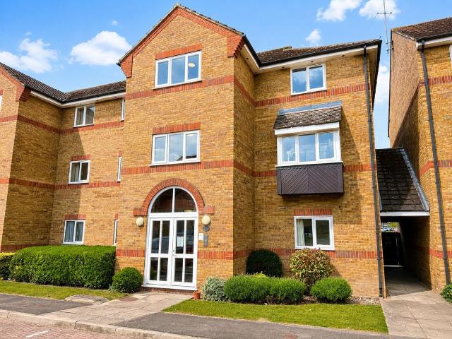 Braziers Quay, South Street, Bishops Stortford CM23, 2 bed flat to rent, £1,400 pcm | PrimeLocation