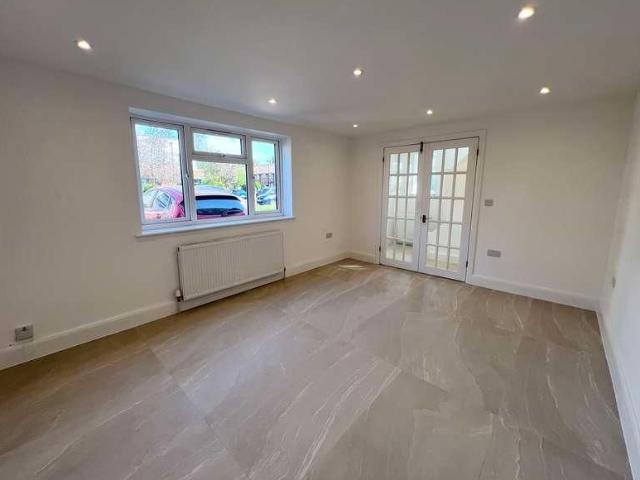 Brabazon Road, Hounslow, TW5