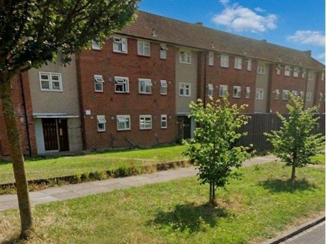BRABAZON ROAD, HOUNSLOW, TW5 9LU Studio to rent £1,000 pcm £231 pw