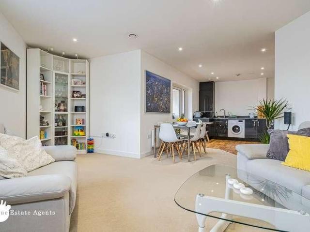 Brabazon Road, Hounslow, TW5