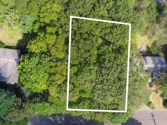 Bracewood Rd, Waterbury, CT 06701