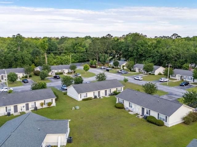 Bracey Square Apartments 3 Bedroom Home for Rent at 5 Hanover Ct, Sumter, SC 29150