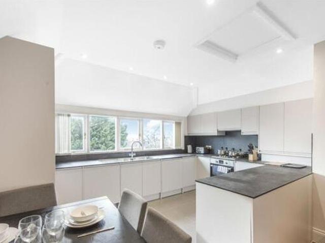 Bracknell Gardens, Hampstead, 3 Bedroom Apartment