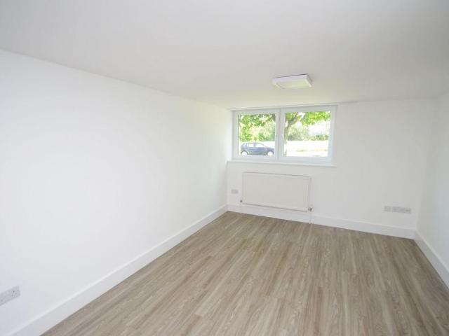 Bracknell Place HP2, Hemel Hempstead. 1 bed flat to rent £1,150 pcm £265 pw