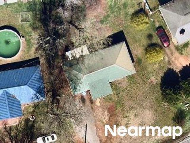 Brackett Rd