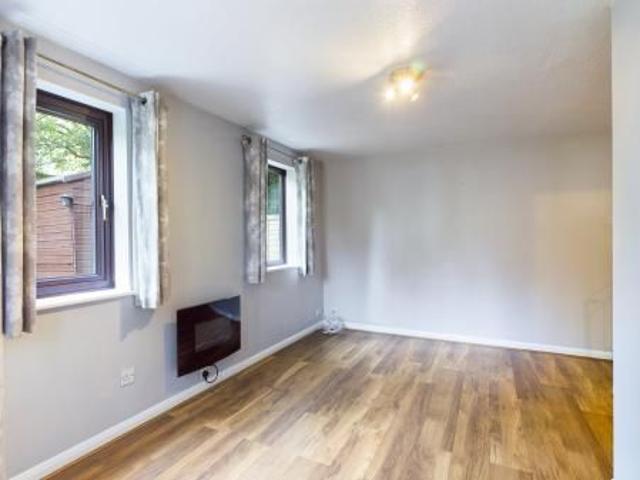 Bracken Bank, Lychpit, Basingstoke, RG24