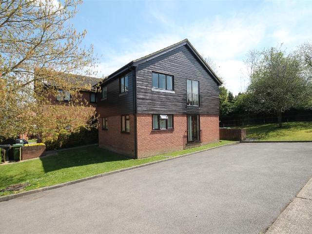Bracken Close, Great Bookham KT23, 1 bed flat to rent, £1,125 pcm | PrimeLocation