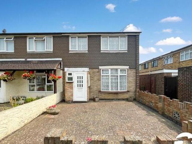 Bracken Court, Sittingbourne, 3 Bedroom End
