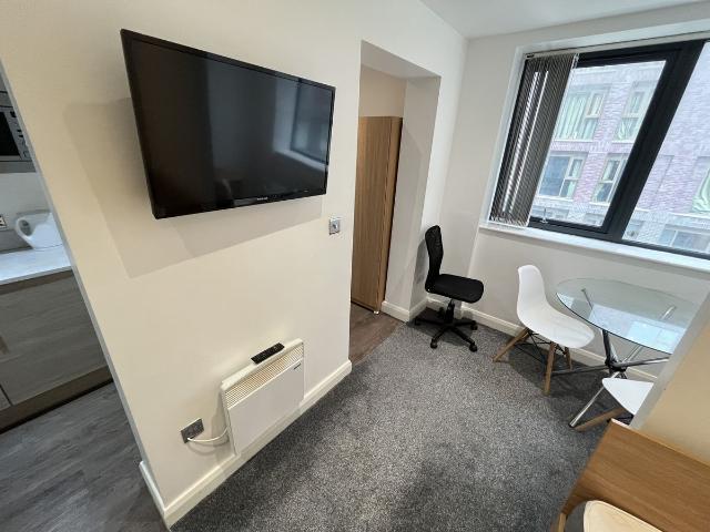 Bracken House, 44 58 Charles Street, Manchester, Lancashire M1, Studio to rent, £900 pcm | PrimeLocation