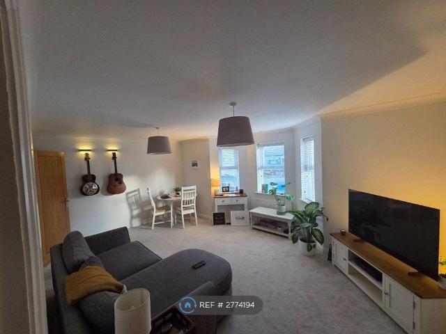 Bracken Road, Bournemouth BH6, 2 bed flat to rent, £1,500 pcm | PrimeLocation