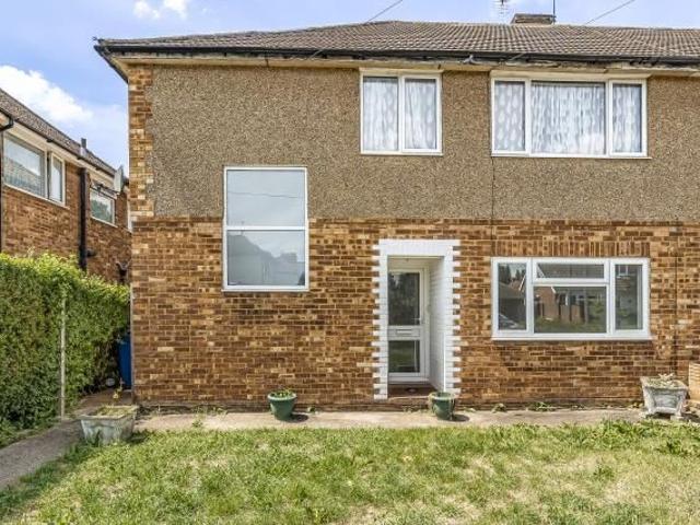 Bracken Road, Maidenhead SL6, 2 bed flat to rent, £1,650 pcm | PrimeLocation