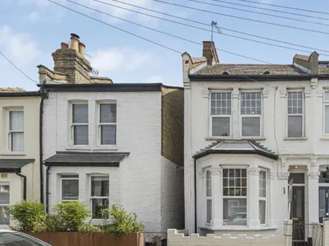 Brackenbury Road, London, N2 0SX, United Kingdom | 3 bed apartment for rent #168073632 | Rentberry