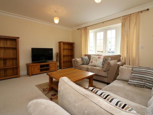 Brackendale Close, Englefield Green, Egham, Surrey, TW20 – Nevin And Wells
