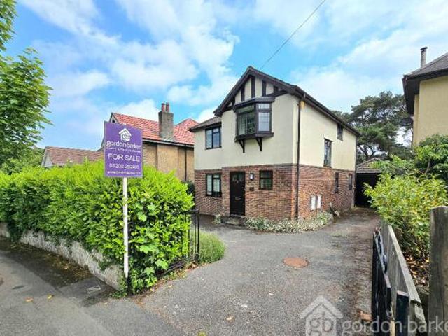 Brackendale Road, Bournemouth, 4 Bedroom Detached