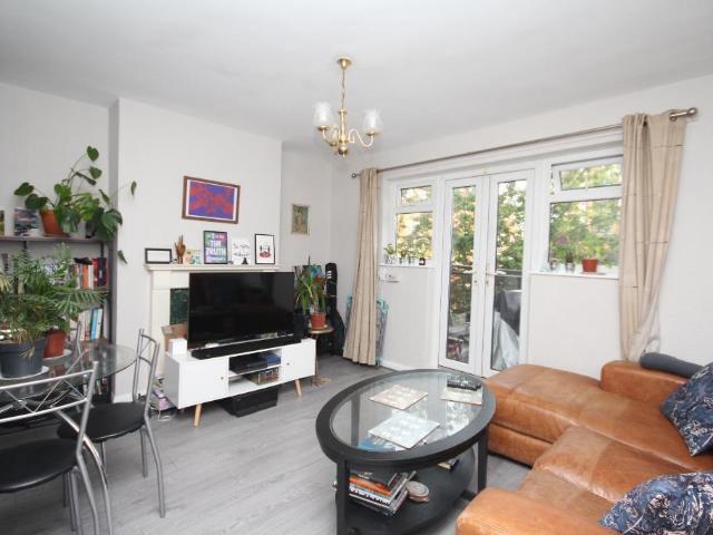 Bracklyn Court, Wimbourne Street, Old. 2 bed flat to rent £2,396 pcm £553 pw