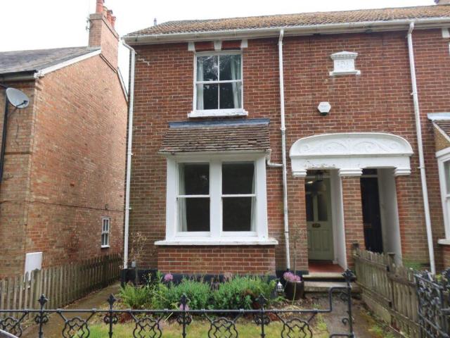 Bradbourne Road, Sevenoaks, Kent. 4 bed house to rent £2,395 pcm £553 pw
