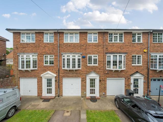 Bradbourne Vale Road, Sevenoaks TN13, 4 bed terraced house to rent, £2,995 pcm | PrimeLocation