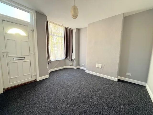 Bradgate Road, Nottingham, NG7