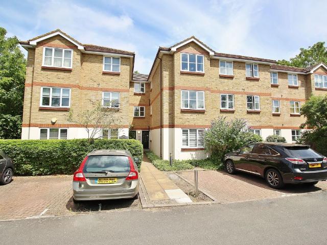 Braddock Close, Isleworth TW7, 1 bed flat to rent, £1,600 pcm | PrimeLocation