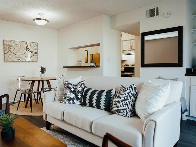 Bradenton Reserve 1 Bedroom Apartment for Rent at 6050 34th St W, Bradenton, FL 34210