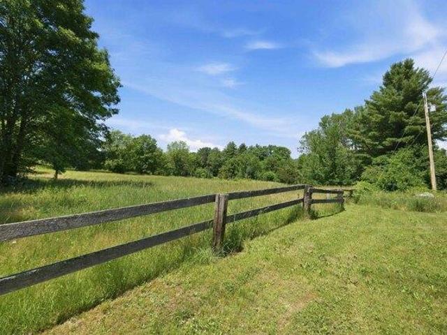 Bradford NH 03221 104007885