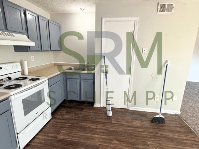 Bradford Pointe Apartments 2 Bedroom Apartment for Rent at 1519 Crums Ln, Shively, KY 40216 Shively